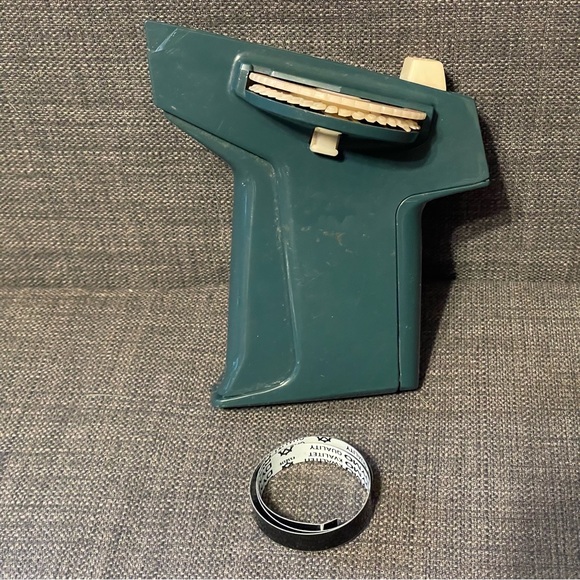 Dymo | Storage & Organization | Vintage Dymo 70 Label Maker Hand Held ...